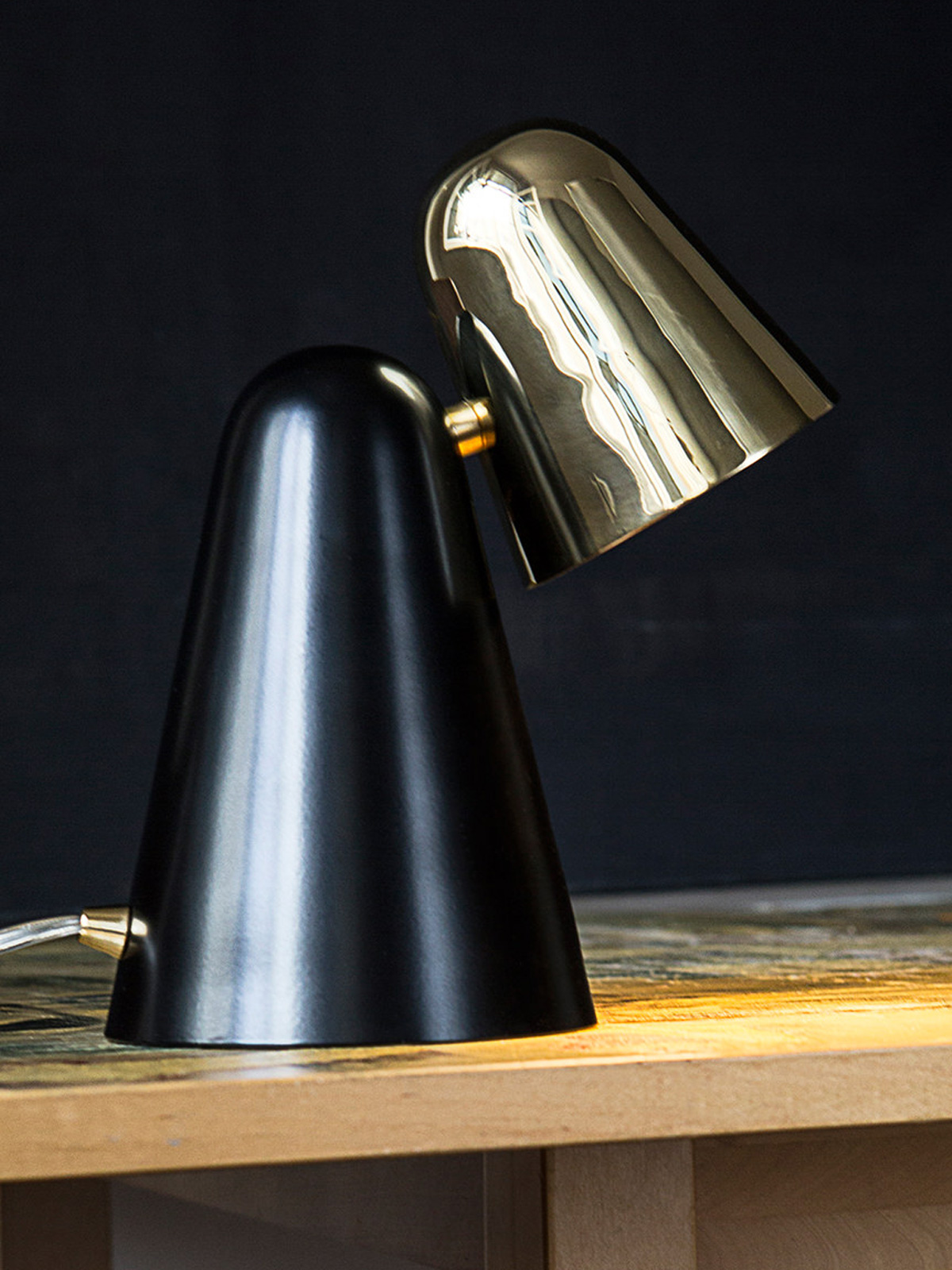 PEPPONE Table - DesignOrt.com