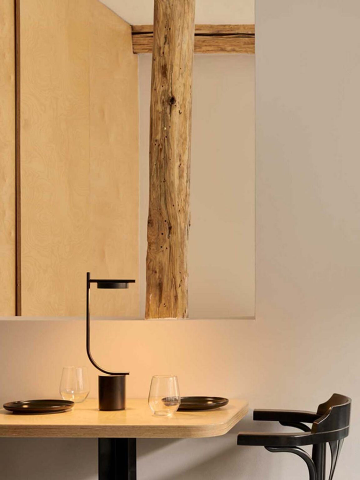 Igram Table Lamp Cordless | DesignOrt Premium Designerleuchten & Designerlampen